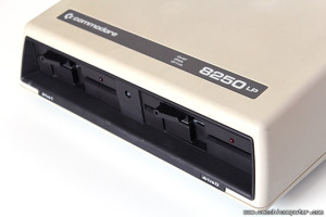Commodore 8296 (1984) e 8250LP (1983) – Vecchi computer